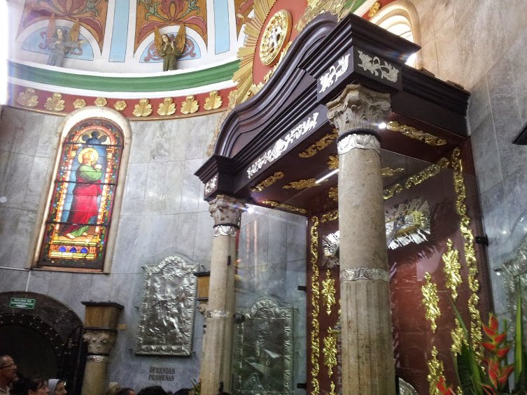 El Señor de los Milagros - Guadalajara de Buga - Más Viaje, Más Vida